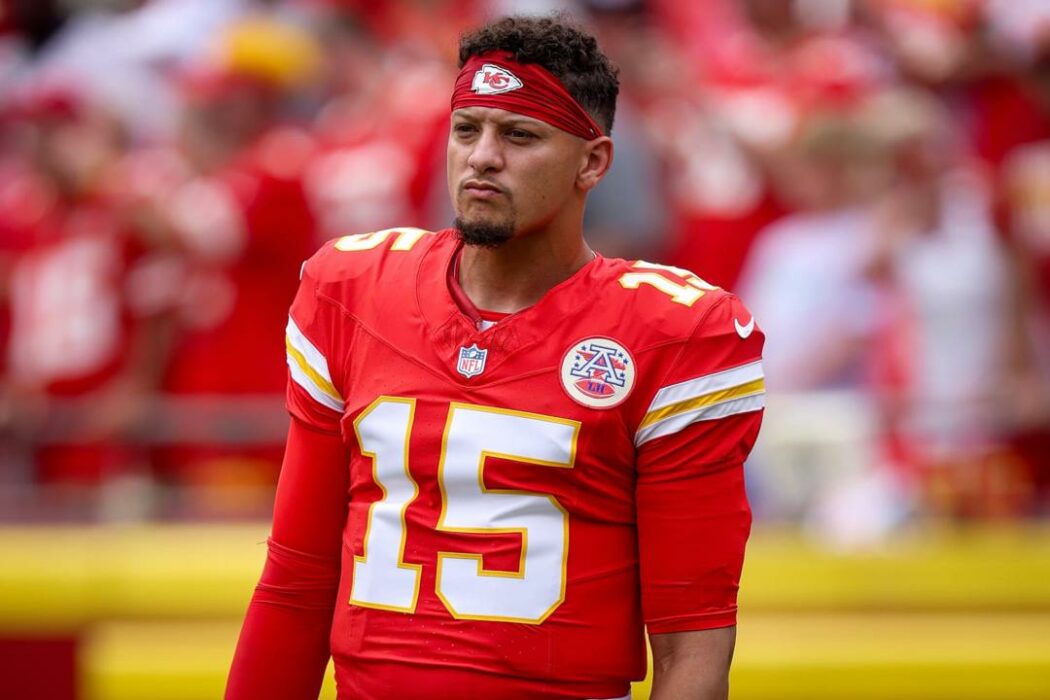 Patrick Mahomes Shows Love For Taylor Swift As She Announces Original ...